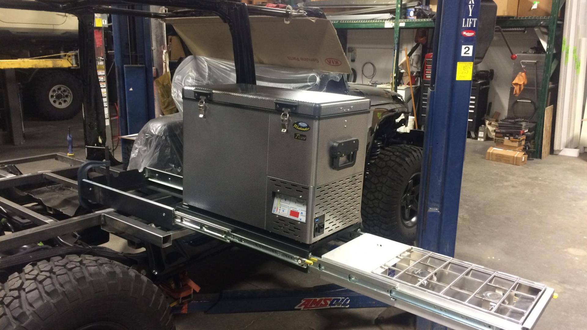 AEV’s Jeep Wrangler Outpost II houdt zombies op afstand - TopGear NL