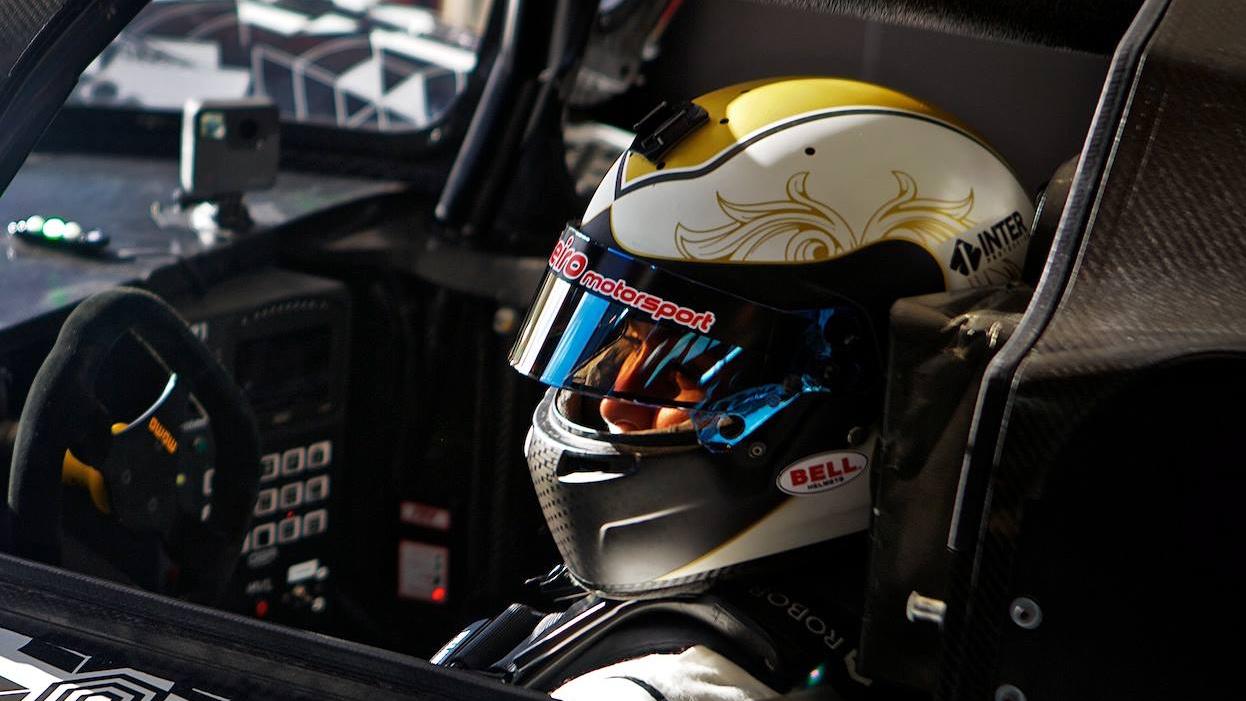 De Roborace DevBot 2.0 slokt mensen op - TopGear Nederland