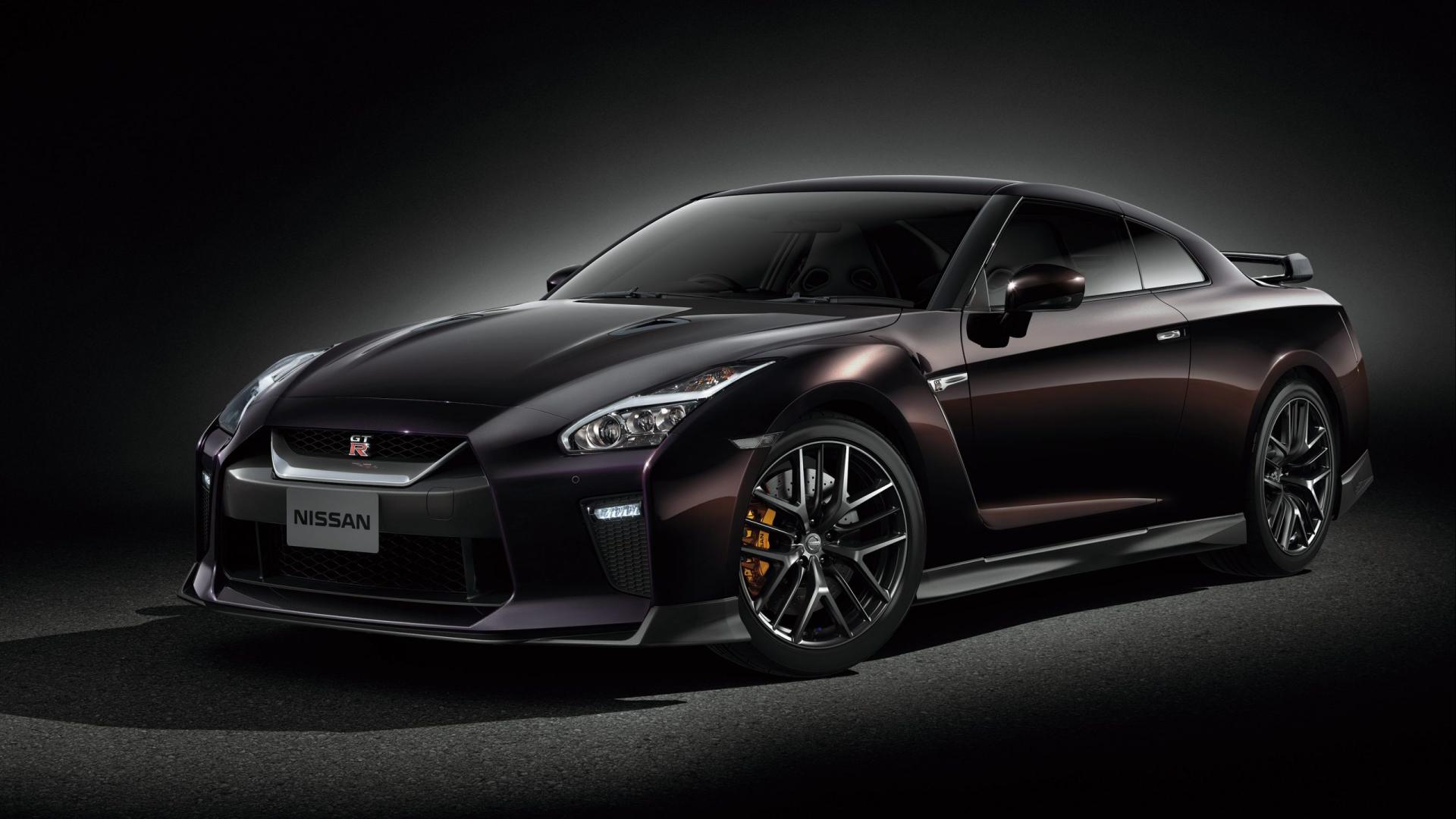 Nissan GT-R in Midnight Opal is voor speciale gelegenheden - TopGear