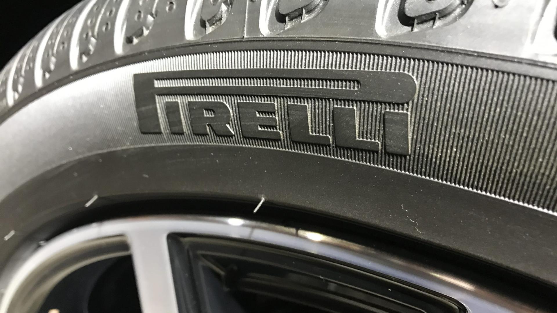 Een korte geschiedenis van autobanden - TopGear Nederland