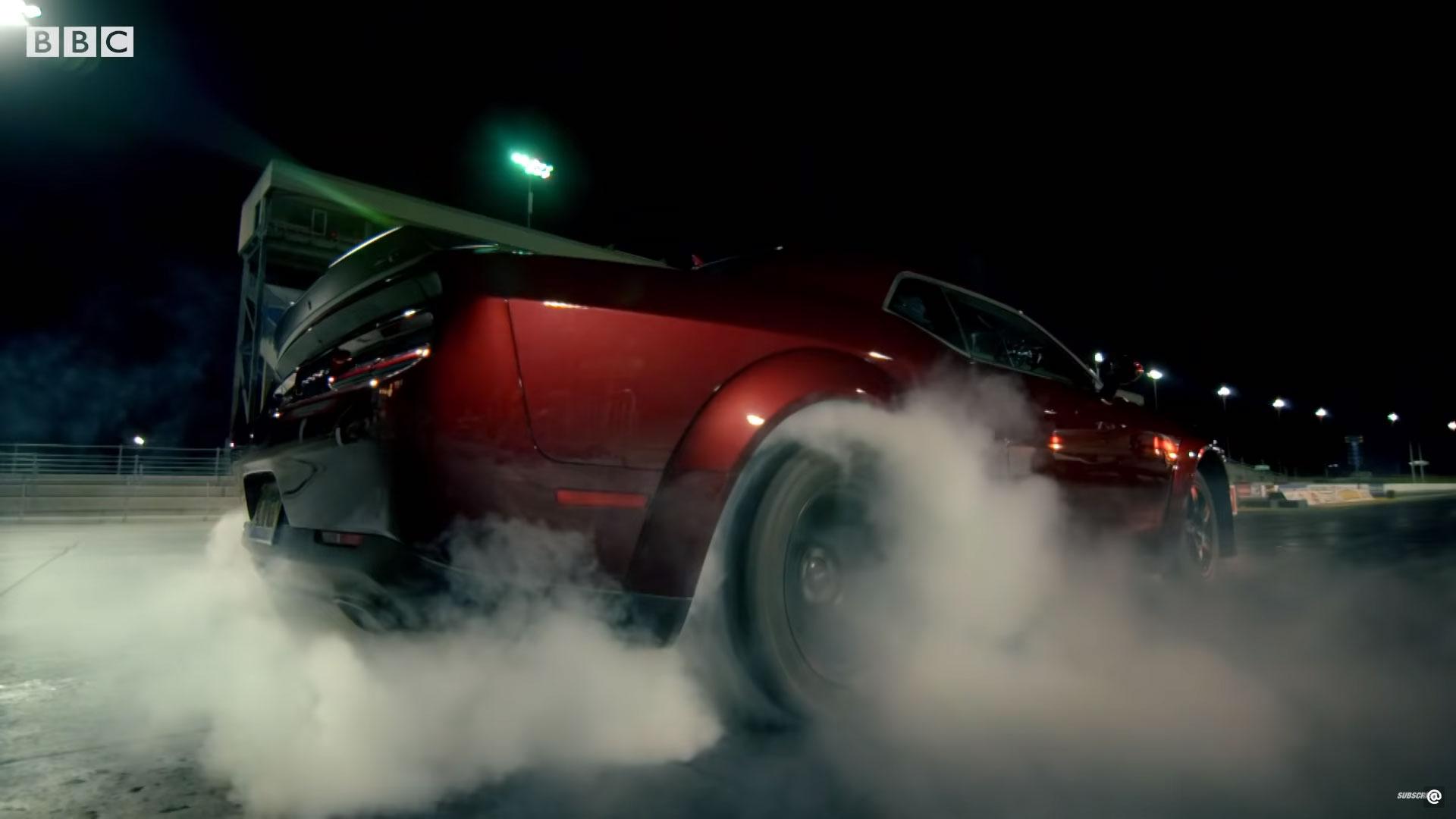 Dodge Demon vs Lamborghini Aventador - TopGear Nederland