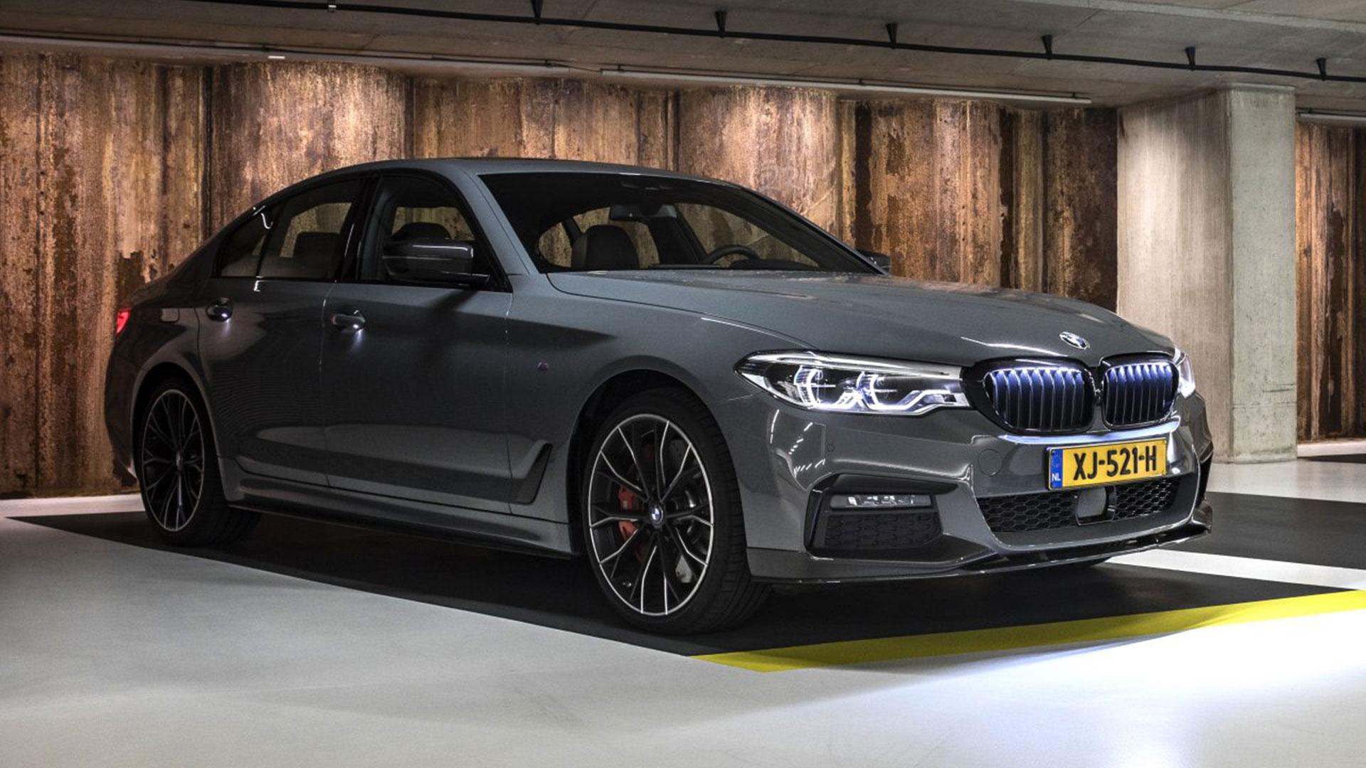 BMW Grille Iconic Glow voor de 3 en de 5 - TopGear