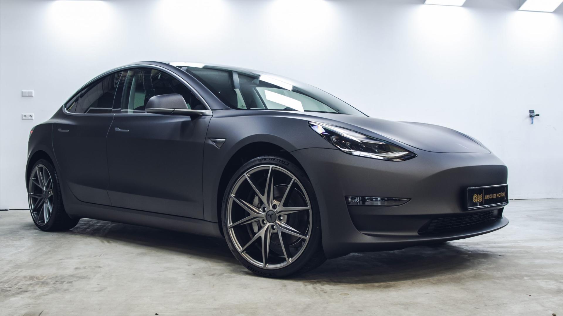 Tesla Model 3 krijgt nieuwe velgen - TopGear Nederland