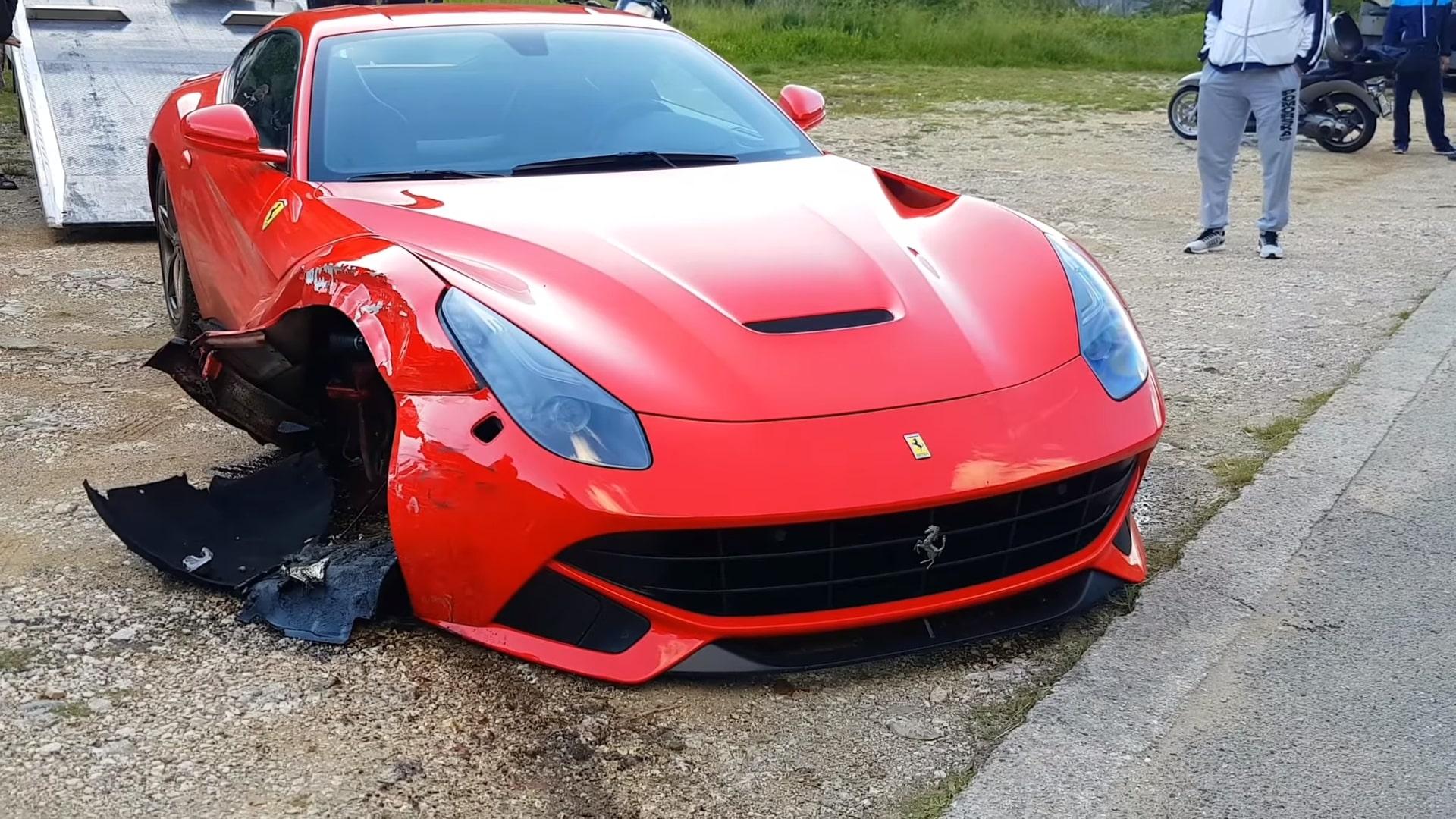 Ferrari F12 Berlinetta crasht op sneue wijze - TopGear Nederland