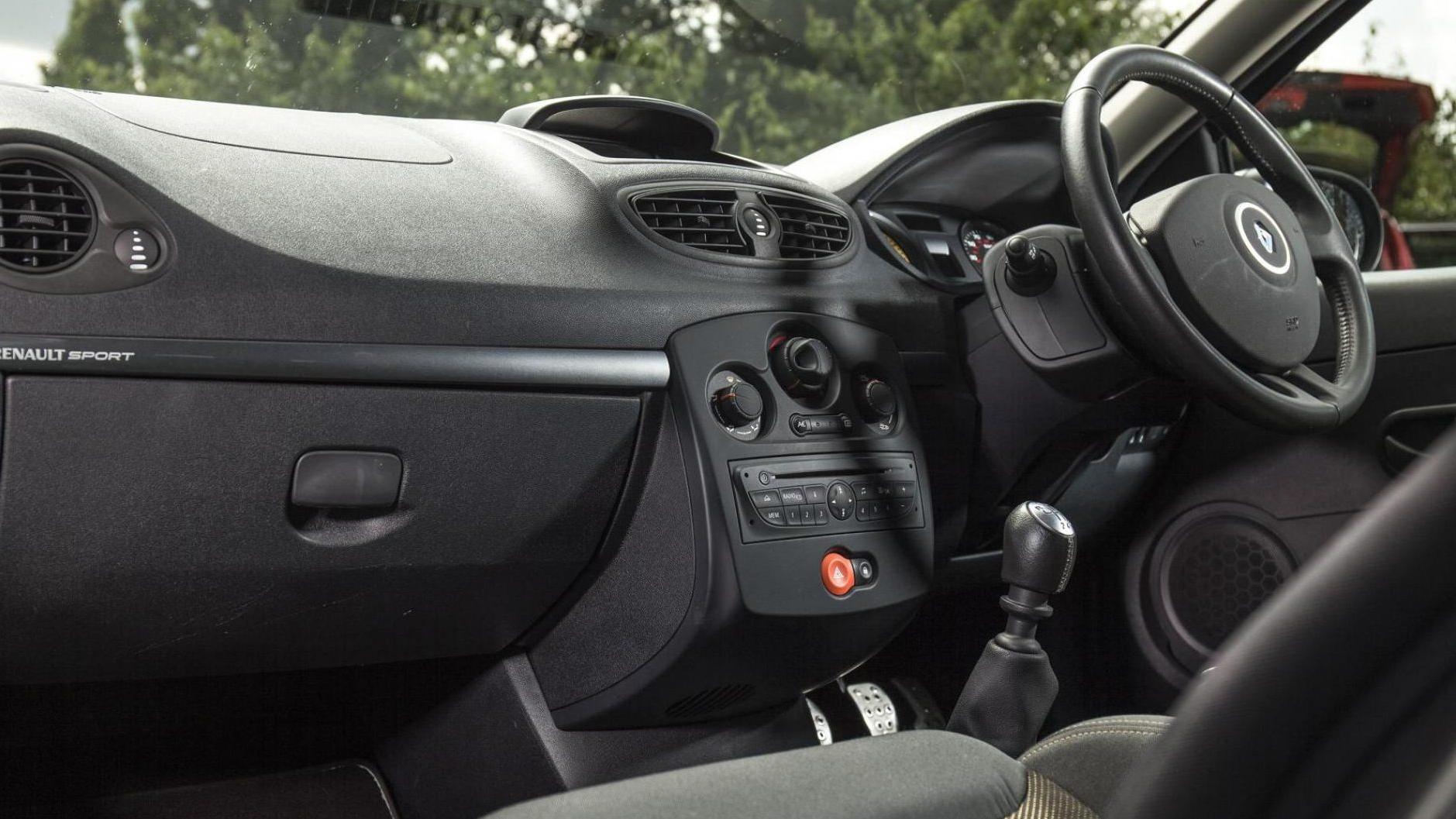 Renault Clio RS is een snoepje van een koopje - TopGear