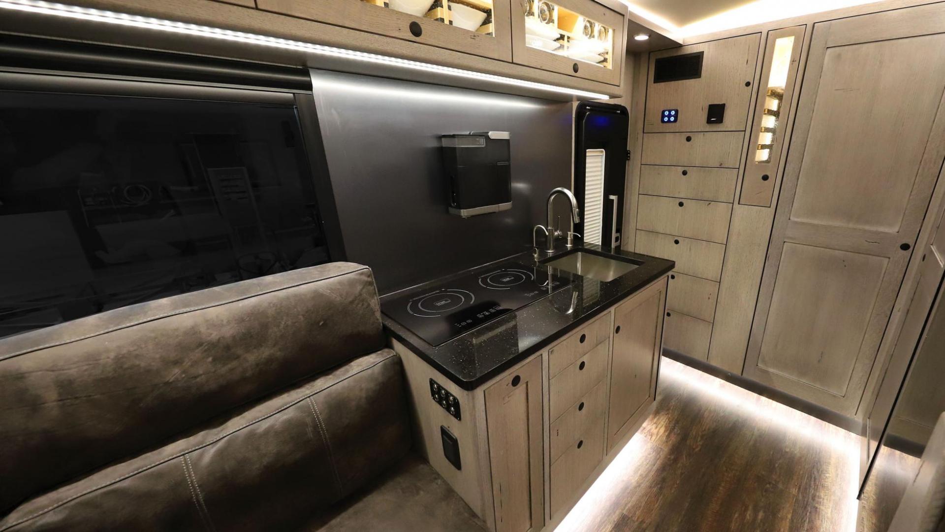 EarthRoamer LTi: een camper van koolstofvezel - TopGear Nederland