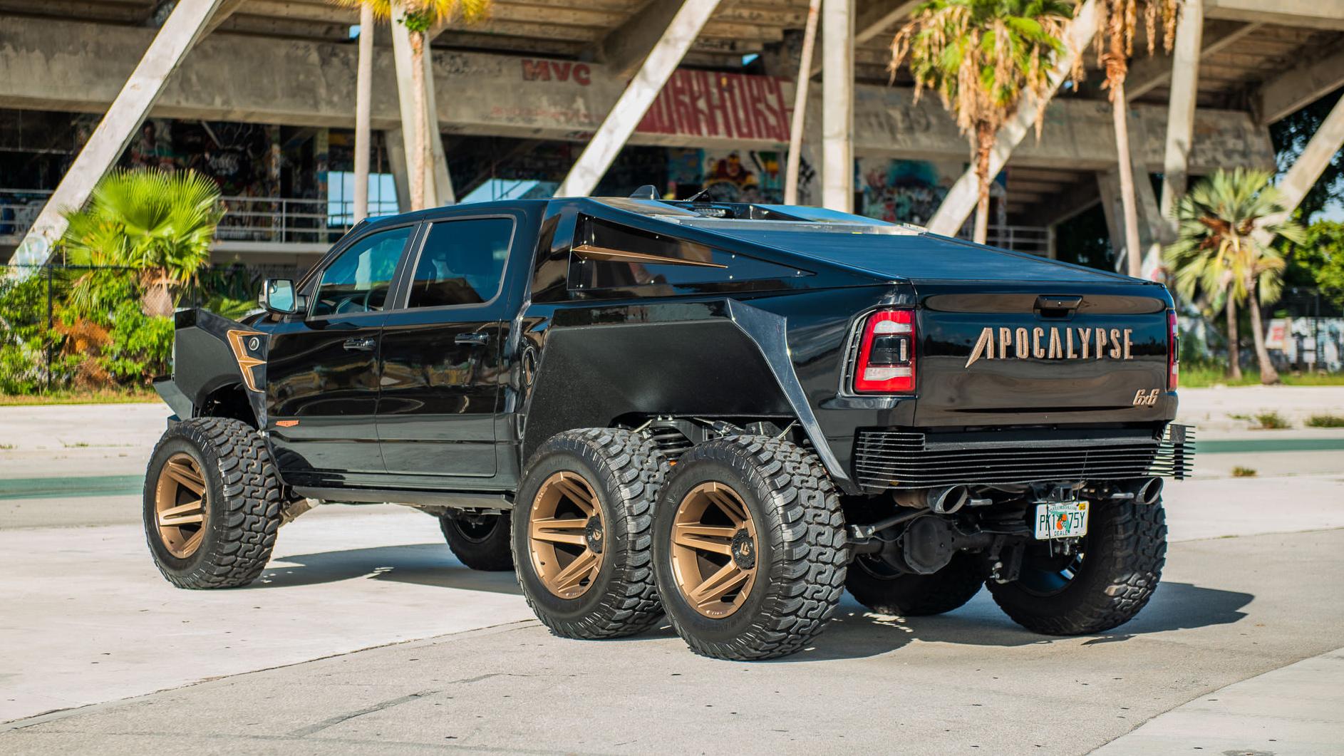 Deze Apocalypse Juggernaut 6x6 van bijna 7 meter is direct leverbaar