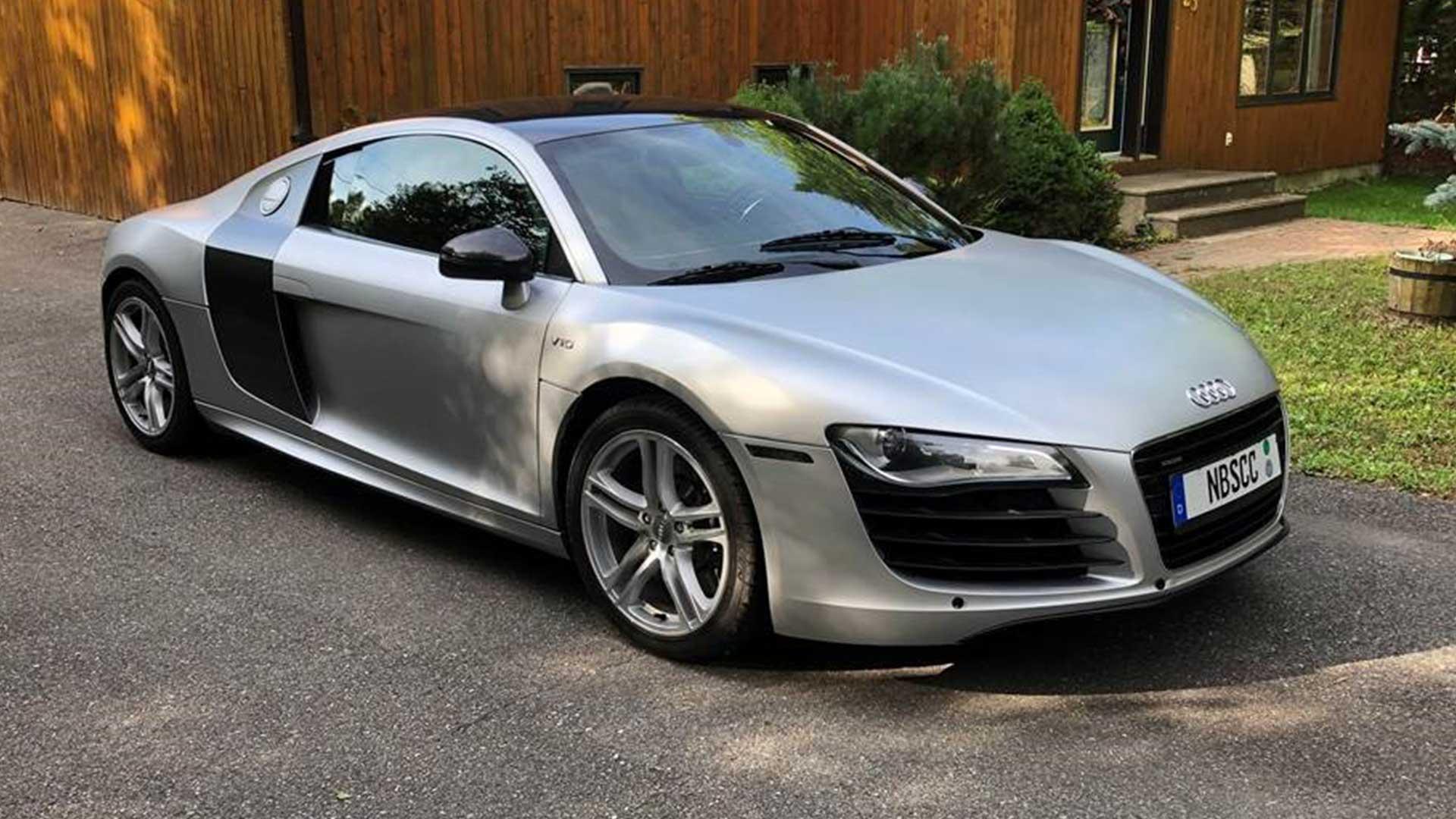 Kerel bouwt oude Audi A4 om tot geloofwaardige Audi R8