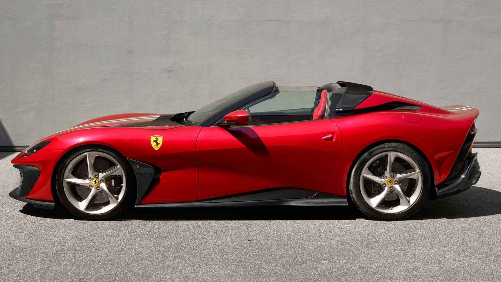 De one-off Ferrari SP51 is een 812 zonder dak - TopGear