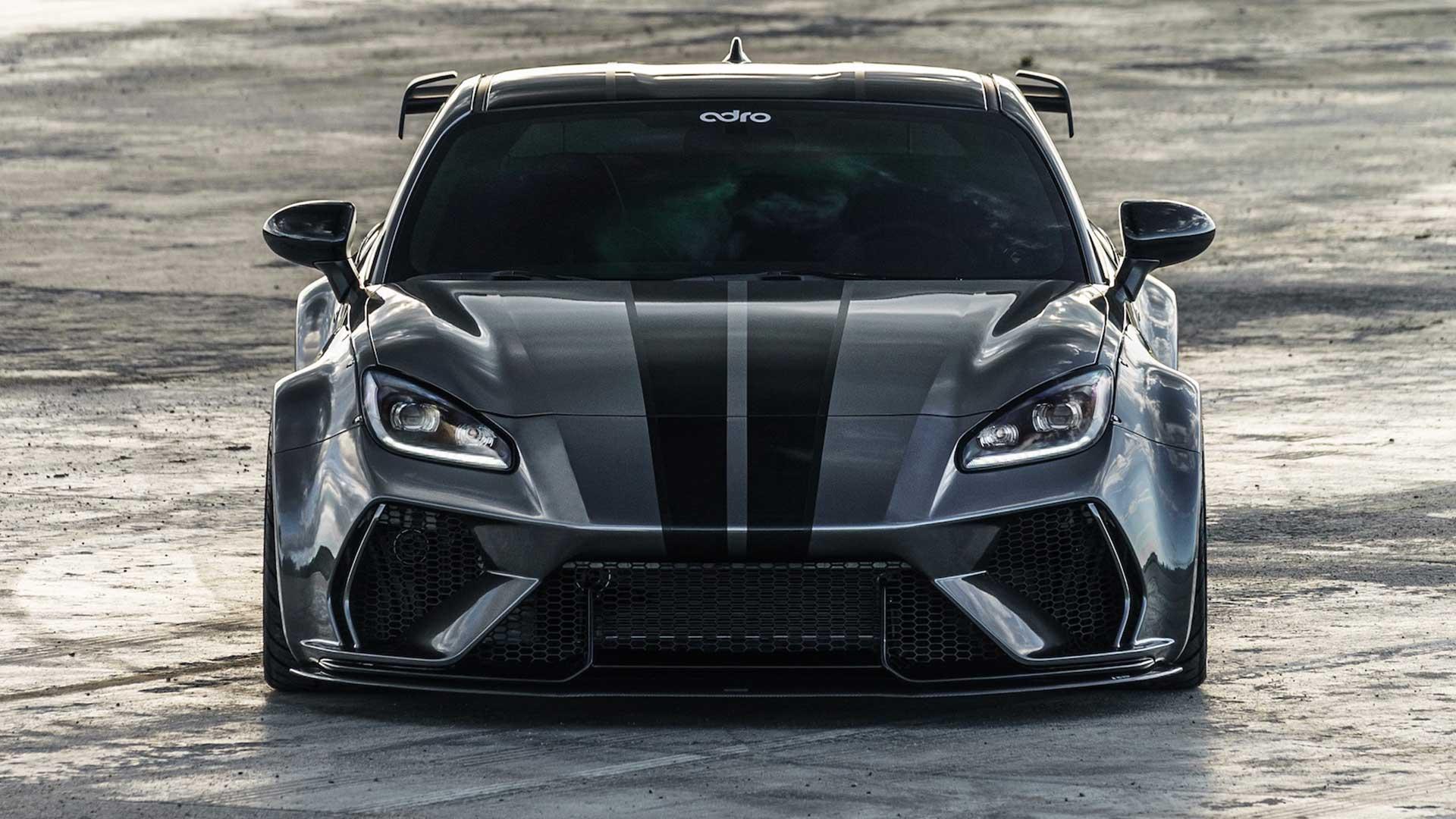 De widebodykit op deze Toyota GR86 weegt maar liefst 110 kilo