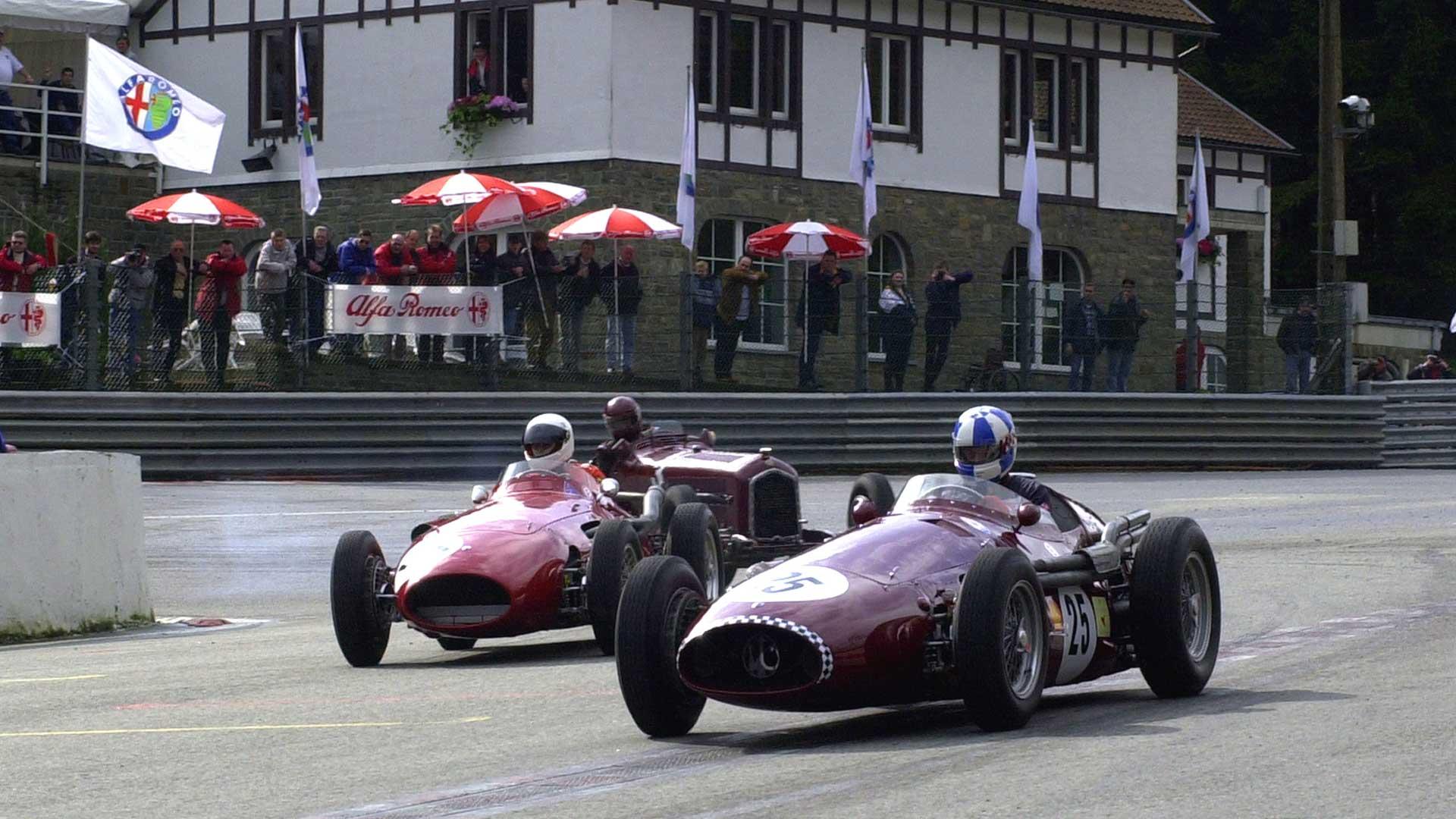 Waarom rijdt Ferrari in de F1 niet meer in de originele rode kleur?