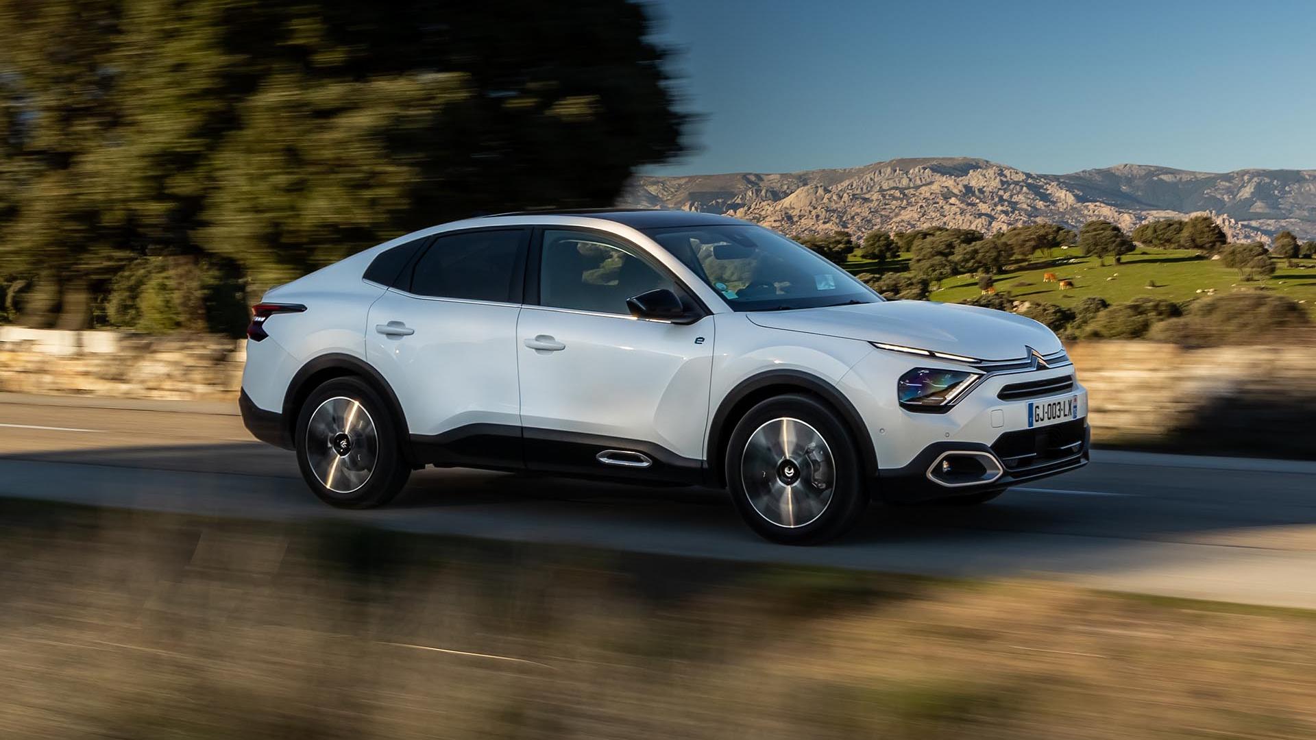 Citroën ë-C4 X Feel review (2023): Terugkeer van de sedan? - TG