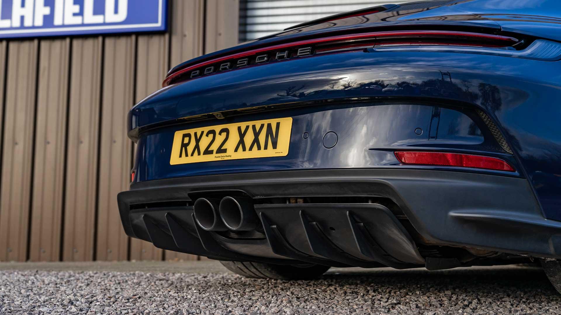 Chris Harris verkoopt zijn Porsche 911 GT3 Touring - TopGear