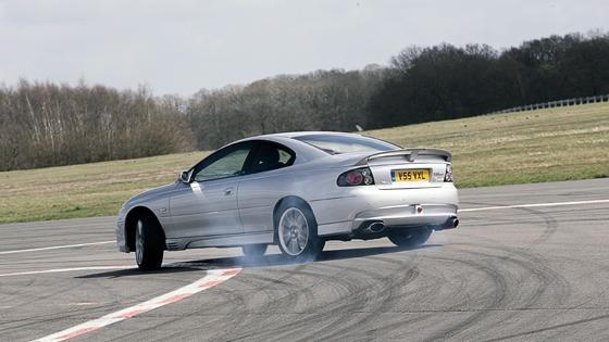 Richard in de Vauxhall Monaro VXR500 - TopGear