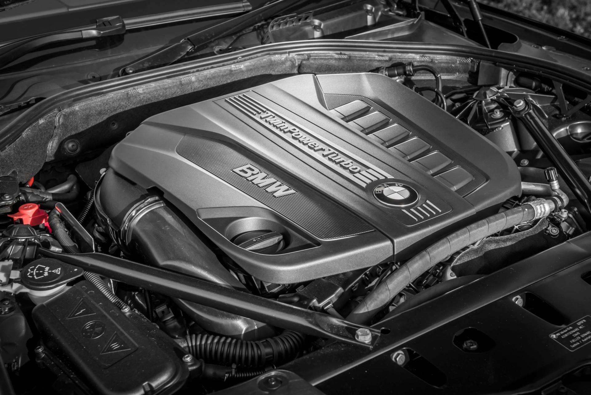 BMW blijft wél benzinemotoren ontwikkelen - TopGear