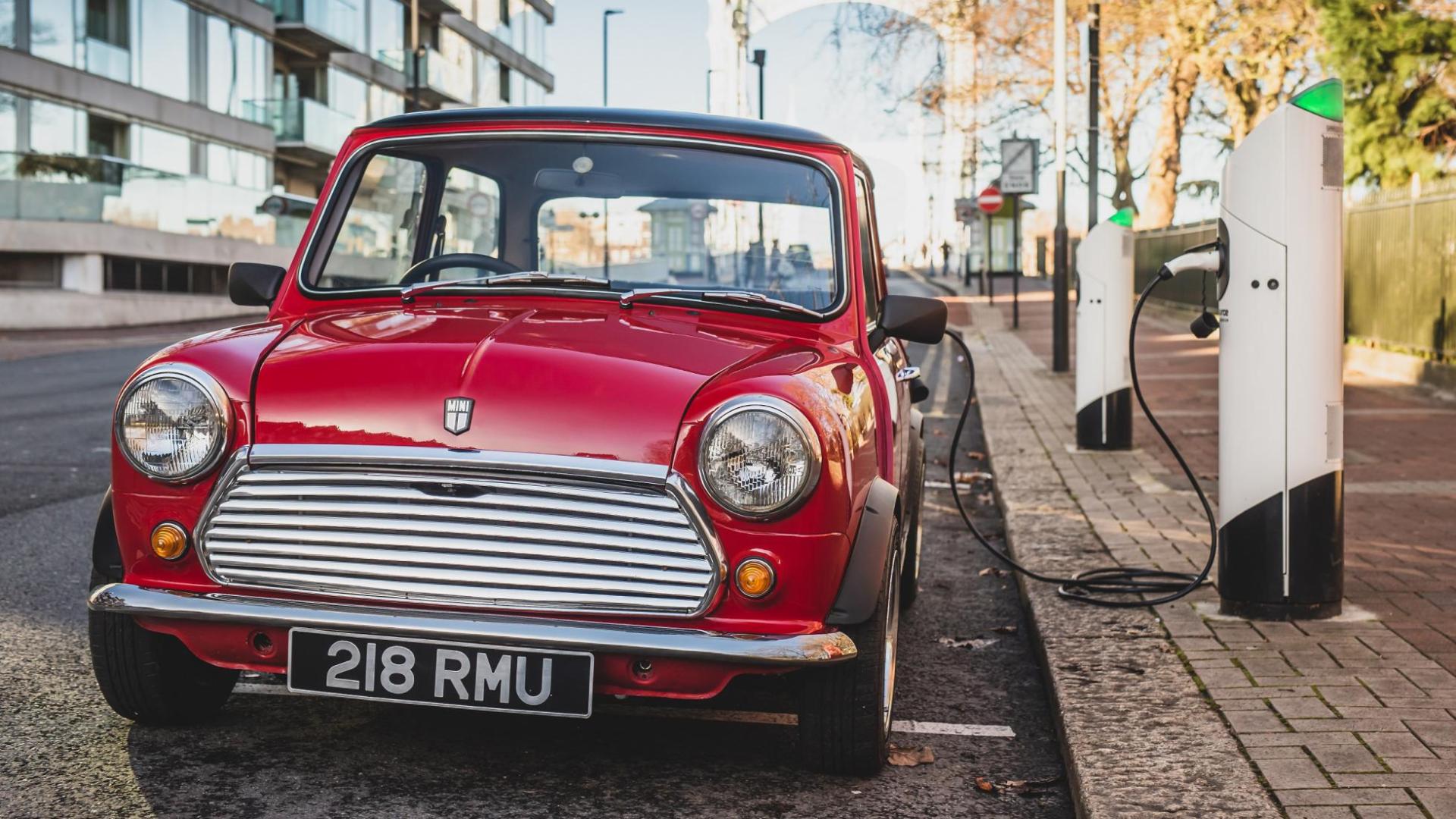 Swind E Classic Mini voor 90.000 euro - TopGear Nederland