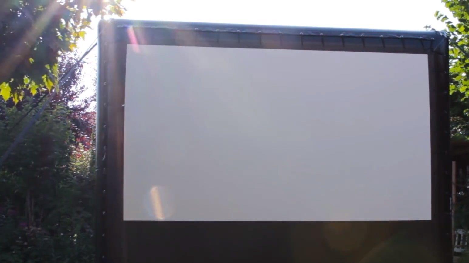 Airscreen Nano is je mobiele drive-in bioscoop - TopGear