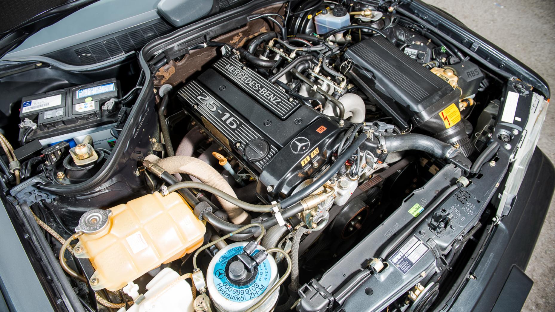 Deze Mercedes 190 Evo II is een koopje - TopGear