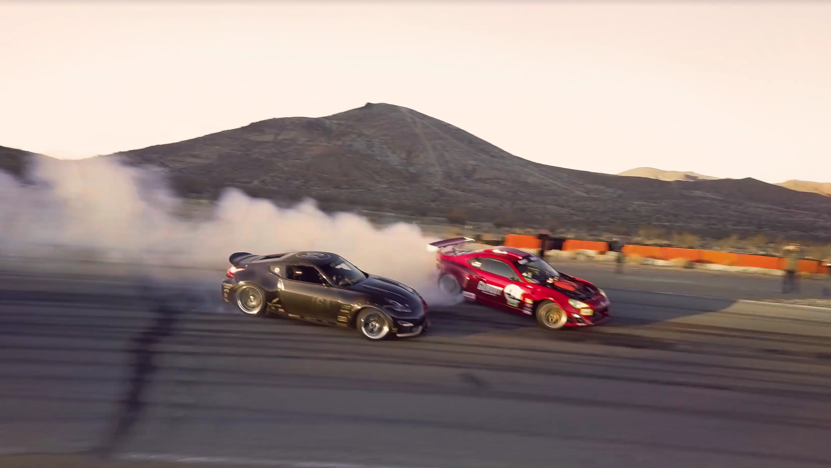 Toyota GT4586 drift voor het eerst op Willow Springs Raceway
