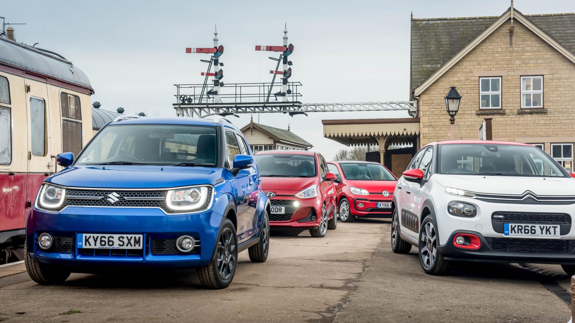 Welke kleine auto is het beste? We testen vier stadsauto's - TopGear