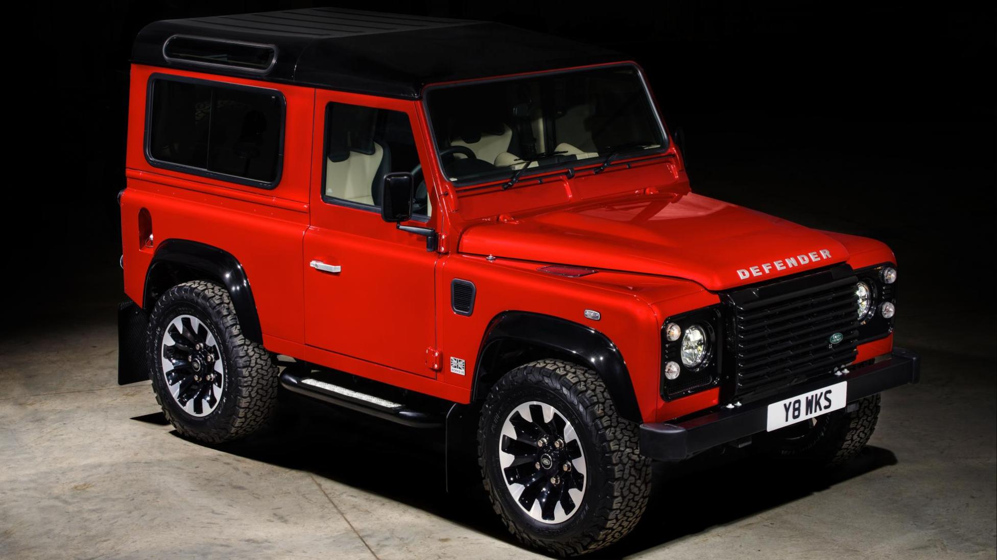 Land Rover Defender Works V8 met 405 pk - TopGear