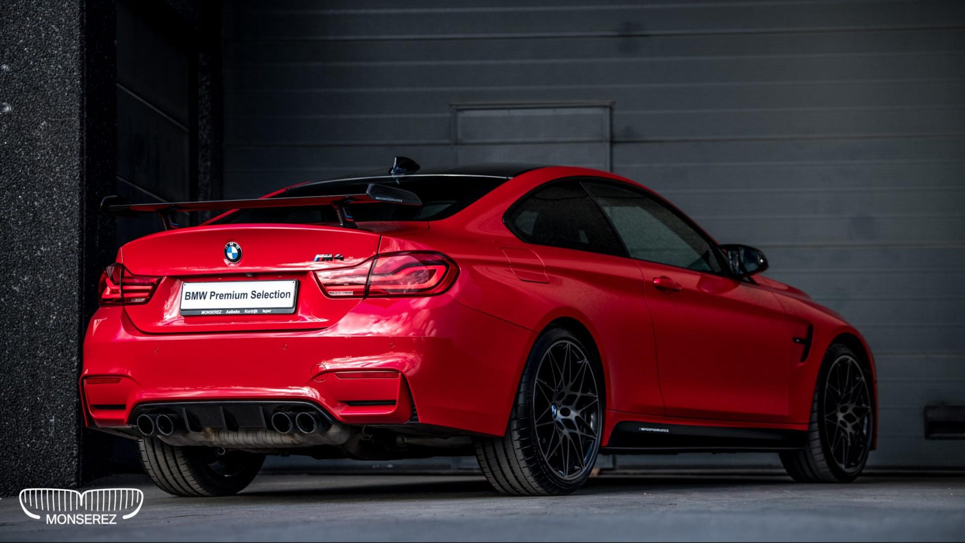 Koop een BMW M4 in de kleur Ferrari Rood - TopGear Nederland