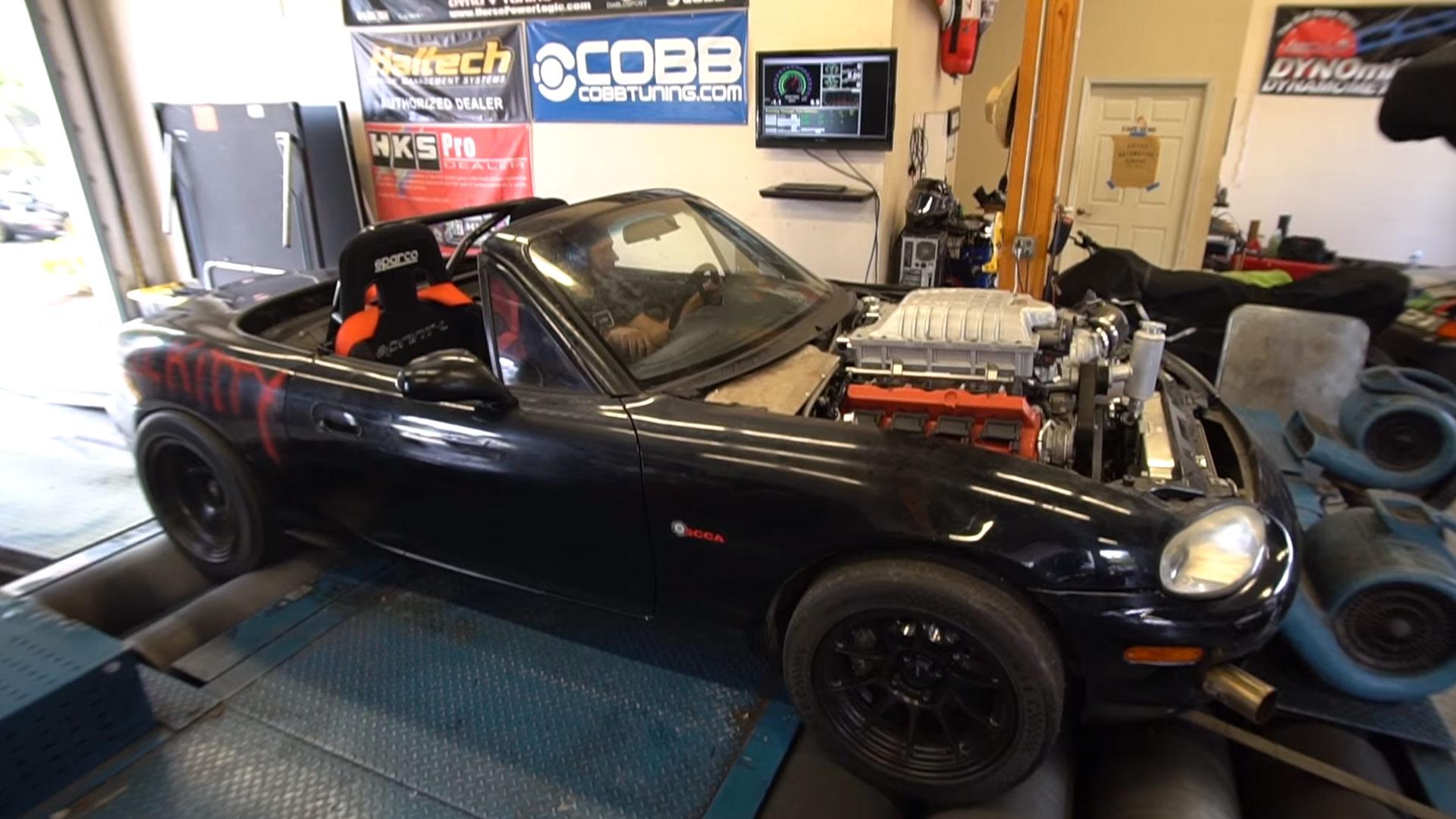 Mazda MX-5 met Hellcat-V8 bestaat ook - TopGear Nederland