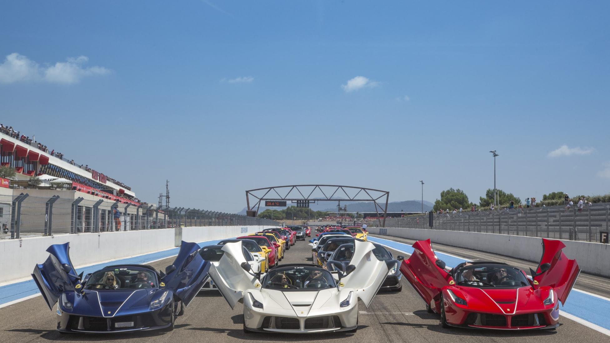 Ferrari LaFerrari doet rallypoging - TopGear Nederland