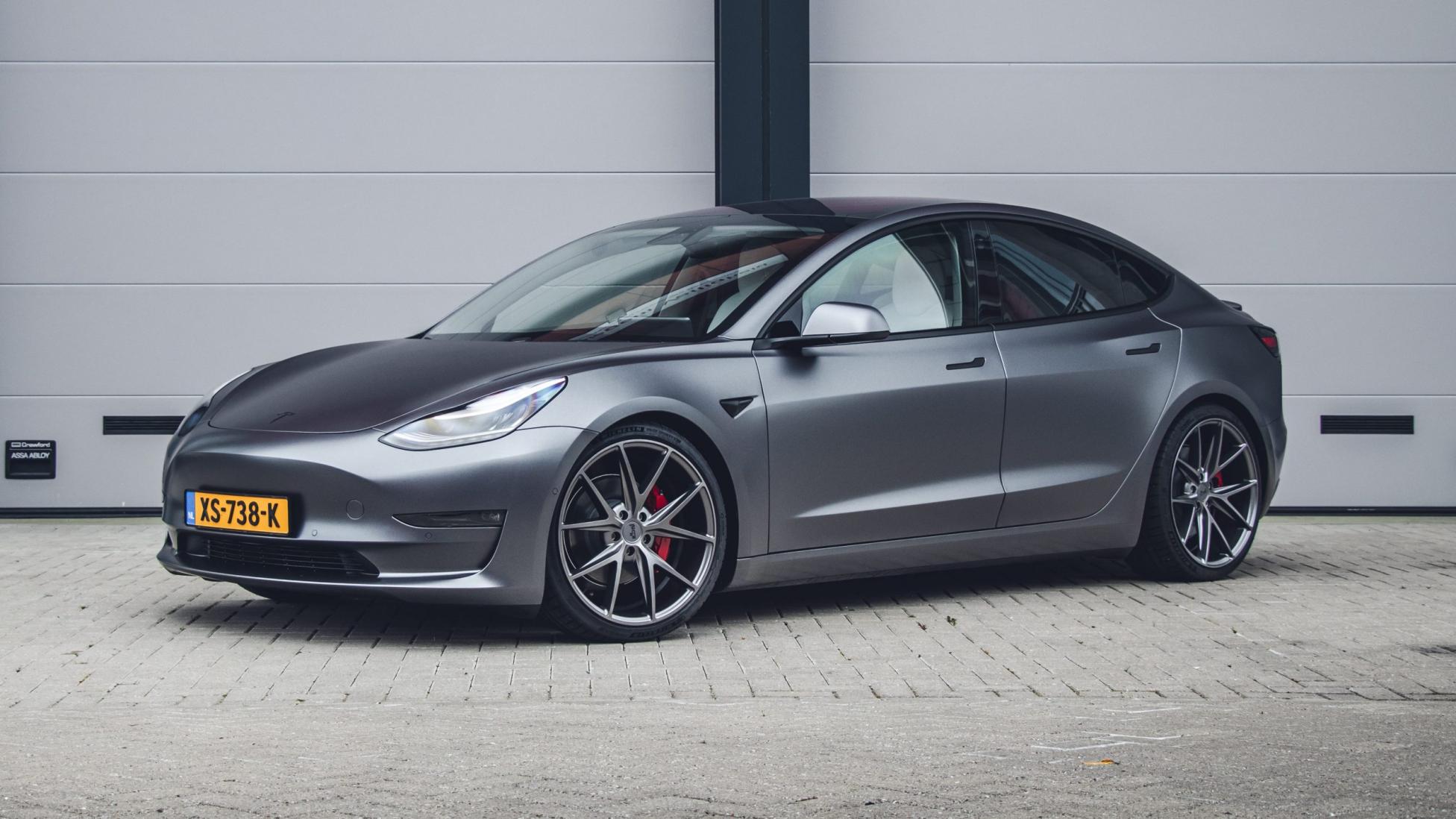 Tesla Model 3 krijgt nieuwe velgen - TopGear Nederland