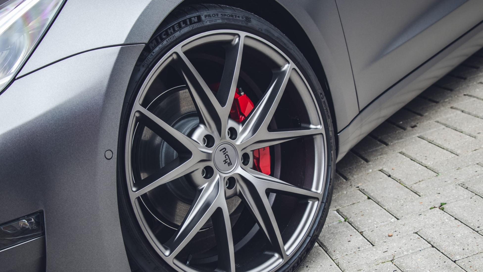 Tesla Model 3 krijgt nieuwe velgen - TopGear Nederland