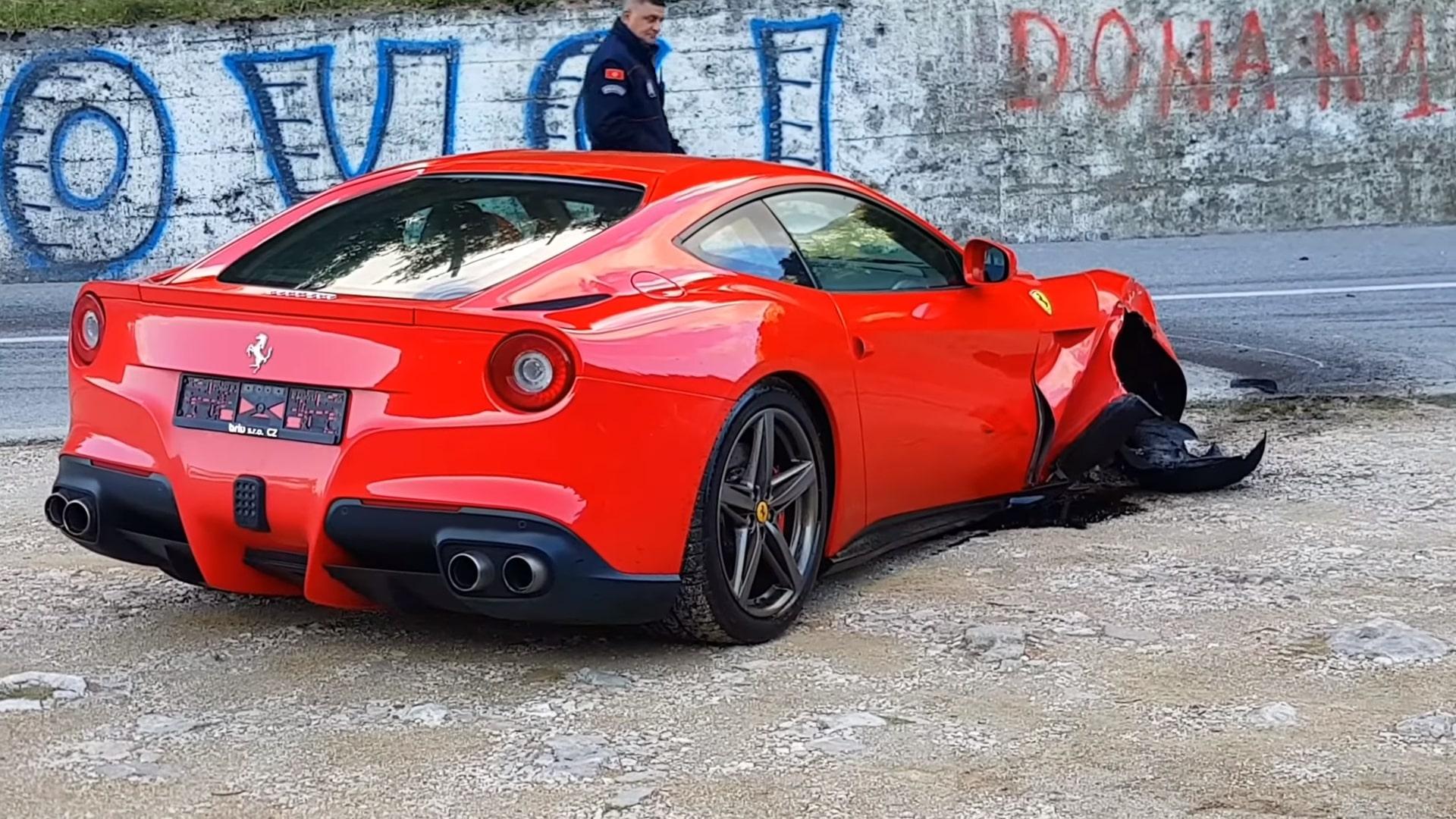 Ferrari F12 Berlinetta crasht op sneue wijze - TopGear Nederland