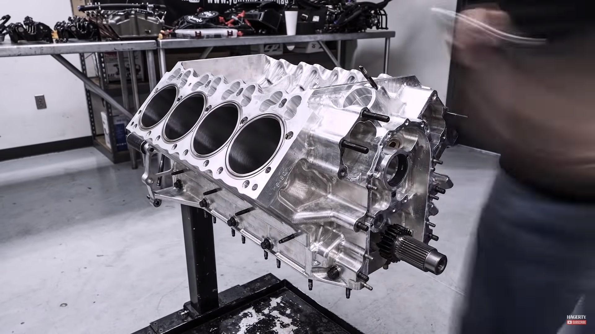 Top Fuel-motor met 11.000 pk wordt volledig uit elkaar gehaald - TopGear