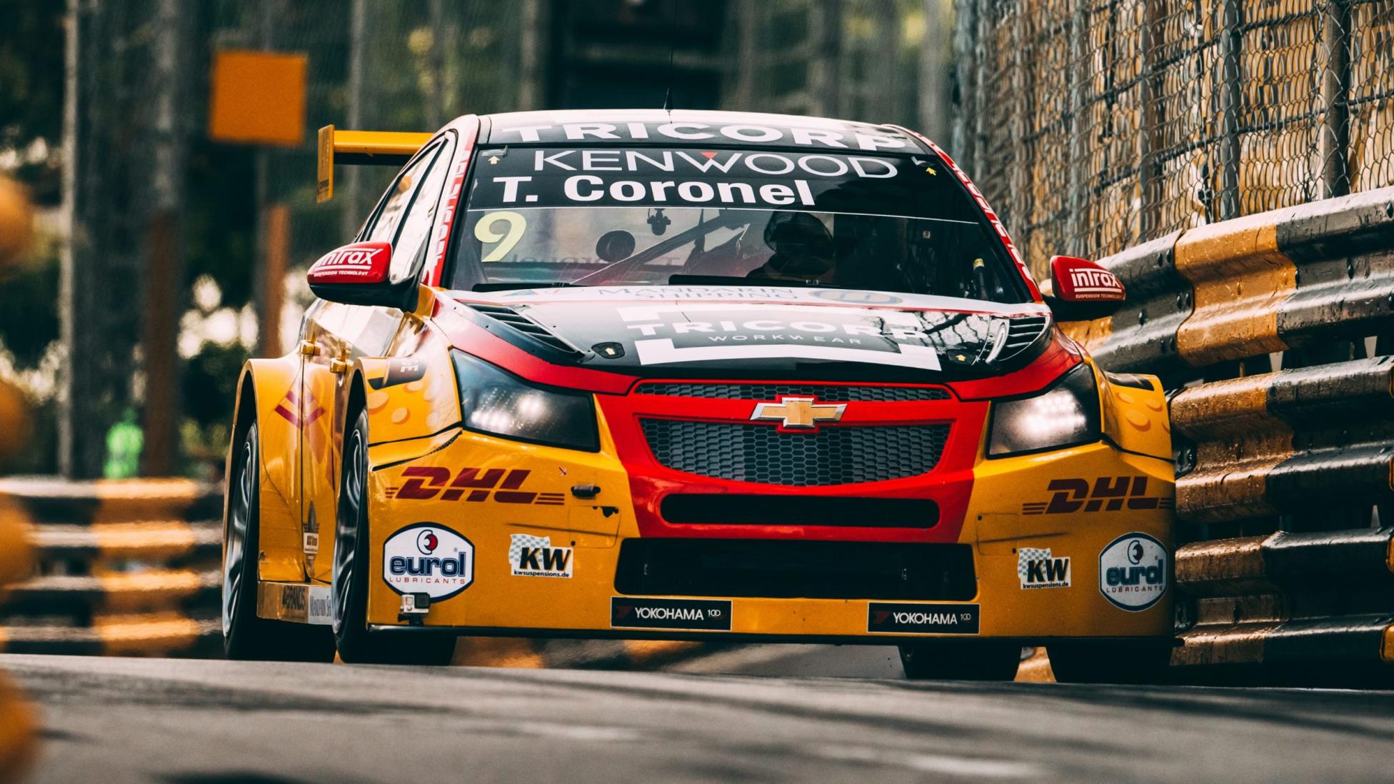 Chevrolet Cruze WTCC van Tom Coronel staat te koop - TopGear