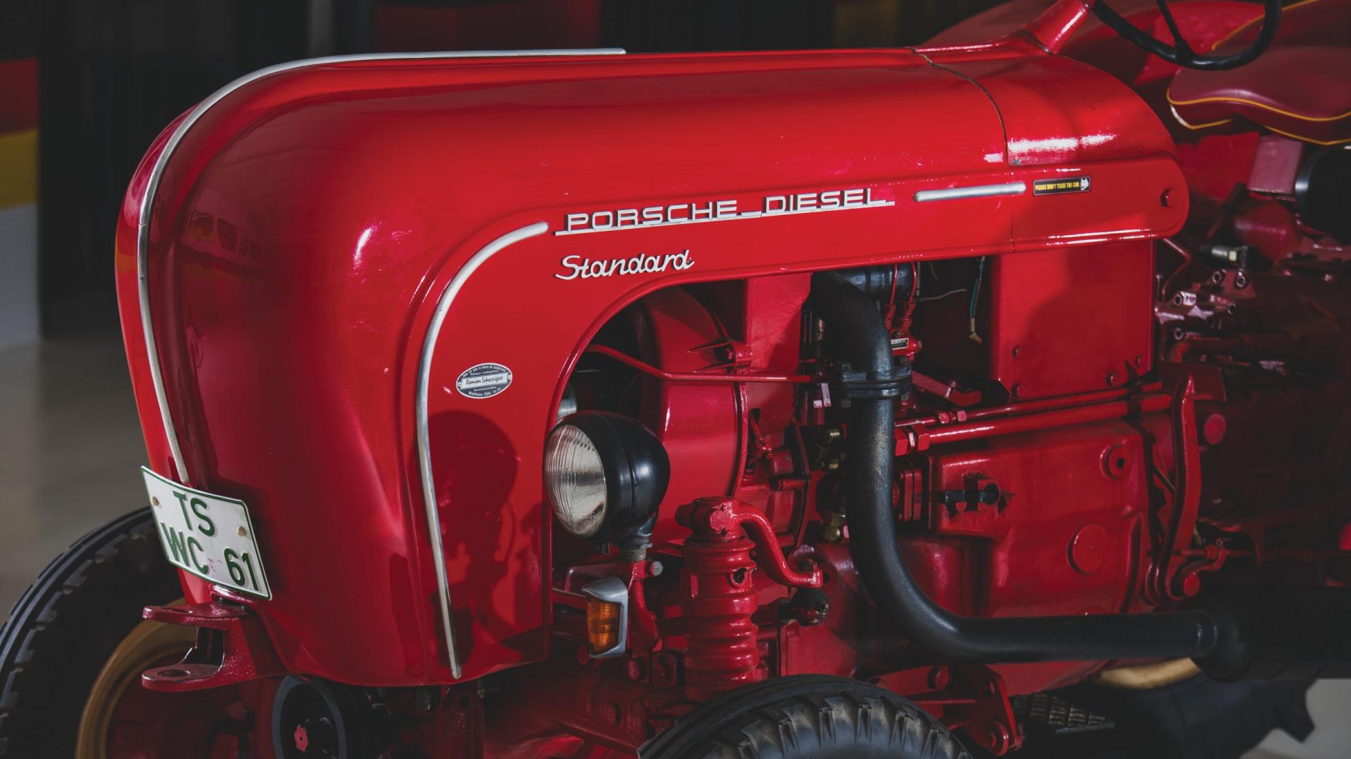 Deze Porsche-tractor is redelijk betaalbaar op de veiling - TopGear ...