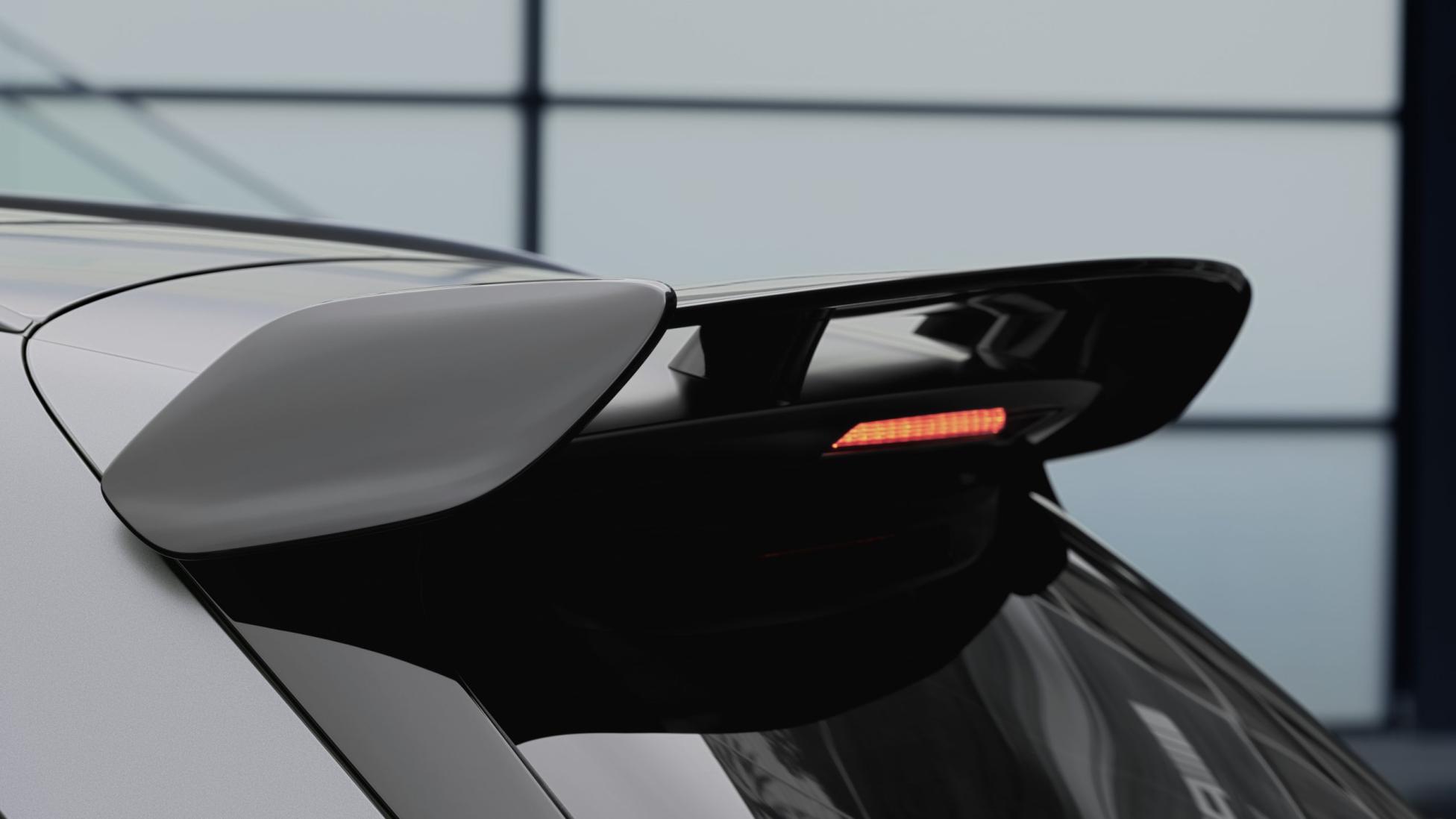 Mercedes-AMG GLA 45 S is hoog en heet - TopGear Nederland