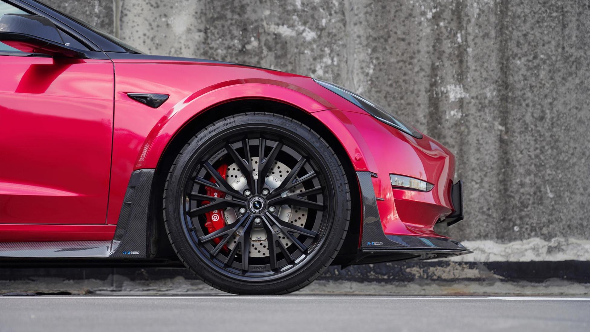 Tesla Model 3 met actieve aerodynamica van RevoZsport - TopGear