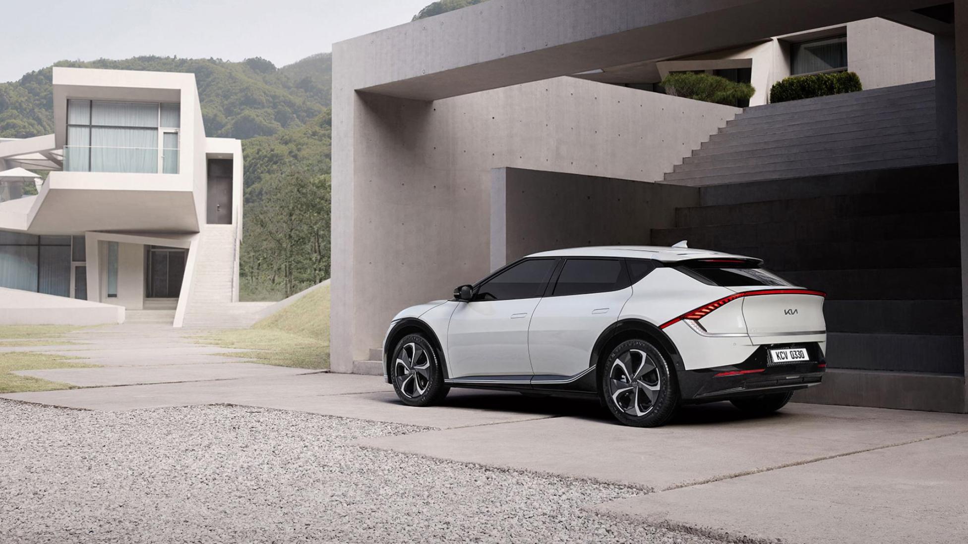 V2L: De elektrische auto (Kia EV6) gebruiken als stopcontact - TopGear