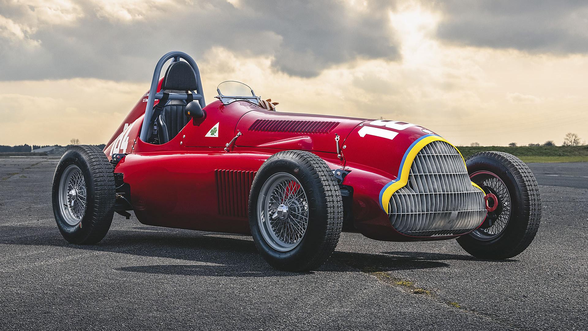 Deze Tipo 184 (klassieke F1-auto) is eigenlijk een Mazda MX-5