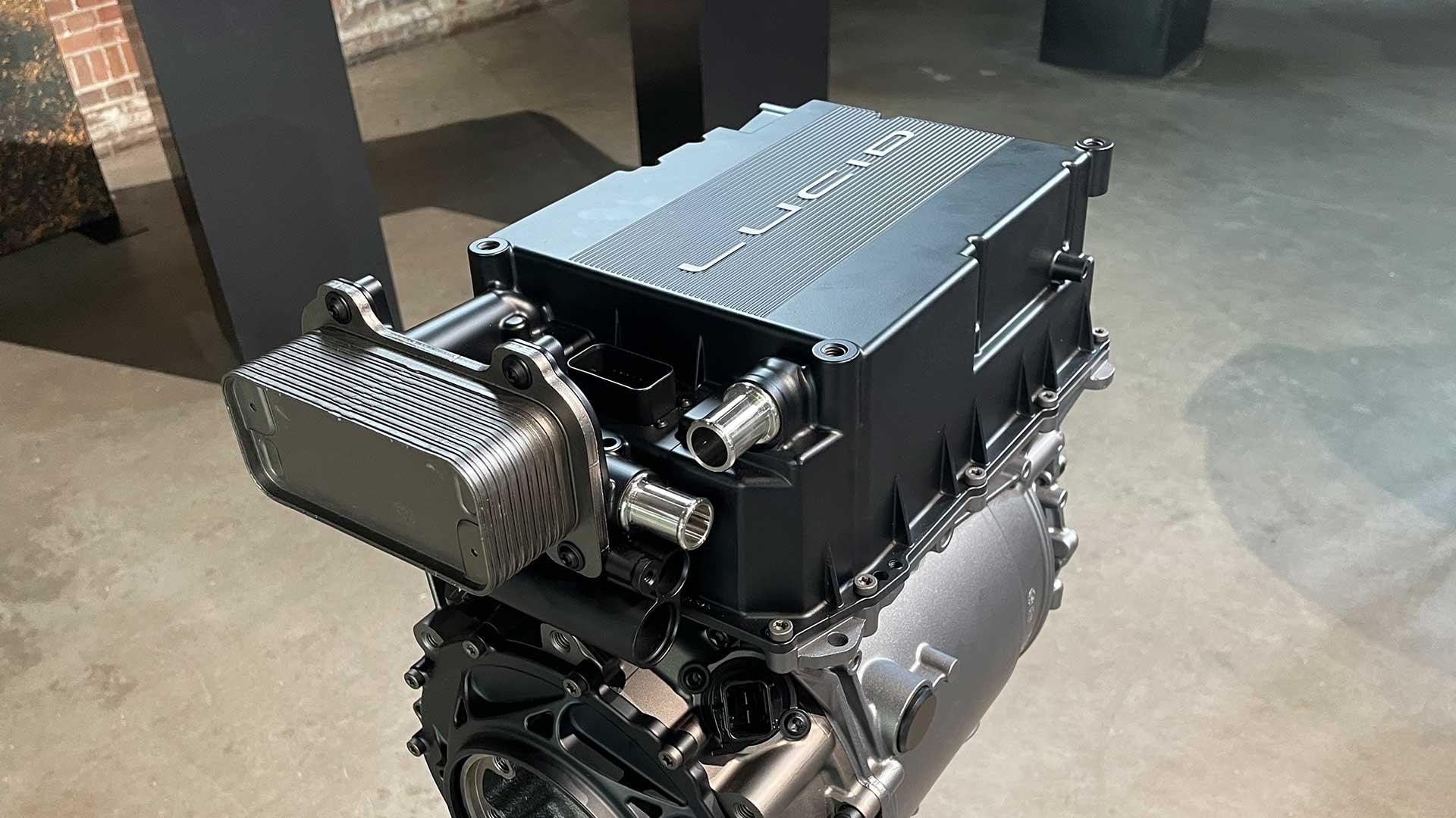 Met de kleine elektromotor van Lucid zou je elke auto 670 pk geven