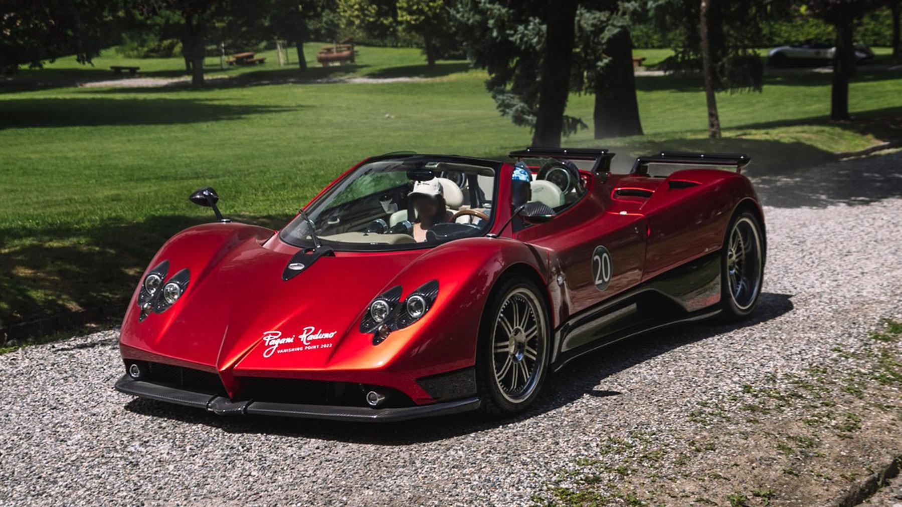 Pagani Raduno: 27 Zonda's en Huayra's doen een tourritje door Italië