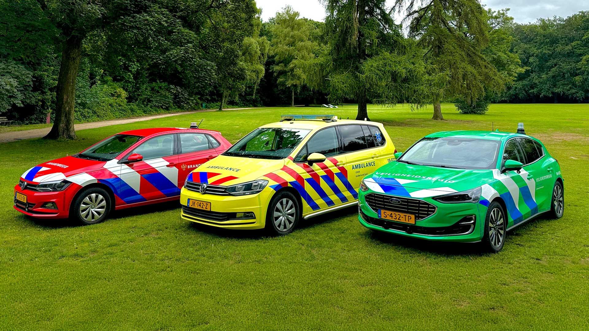 Dit doen de groene auto's met zwaailichten en sirenes in Nederland
