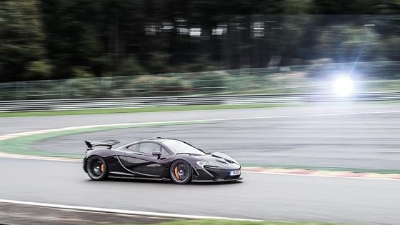 Jeremy Clarkson in de McLaren P1 - TopGear