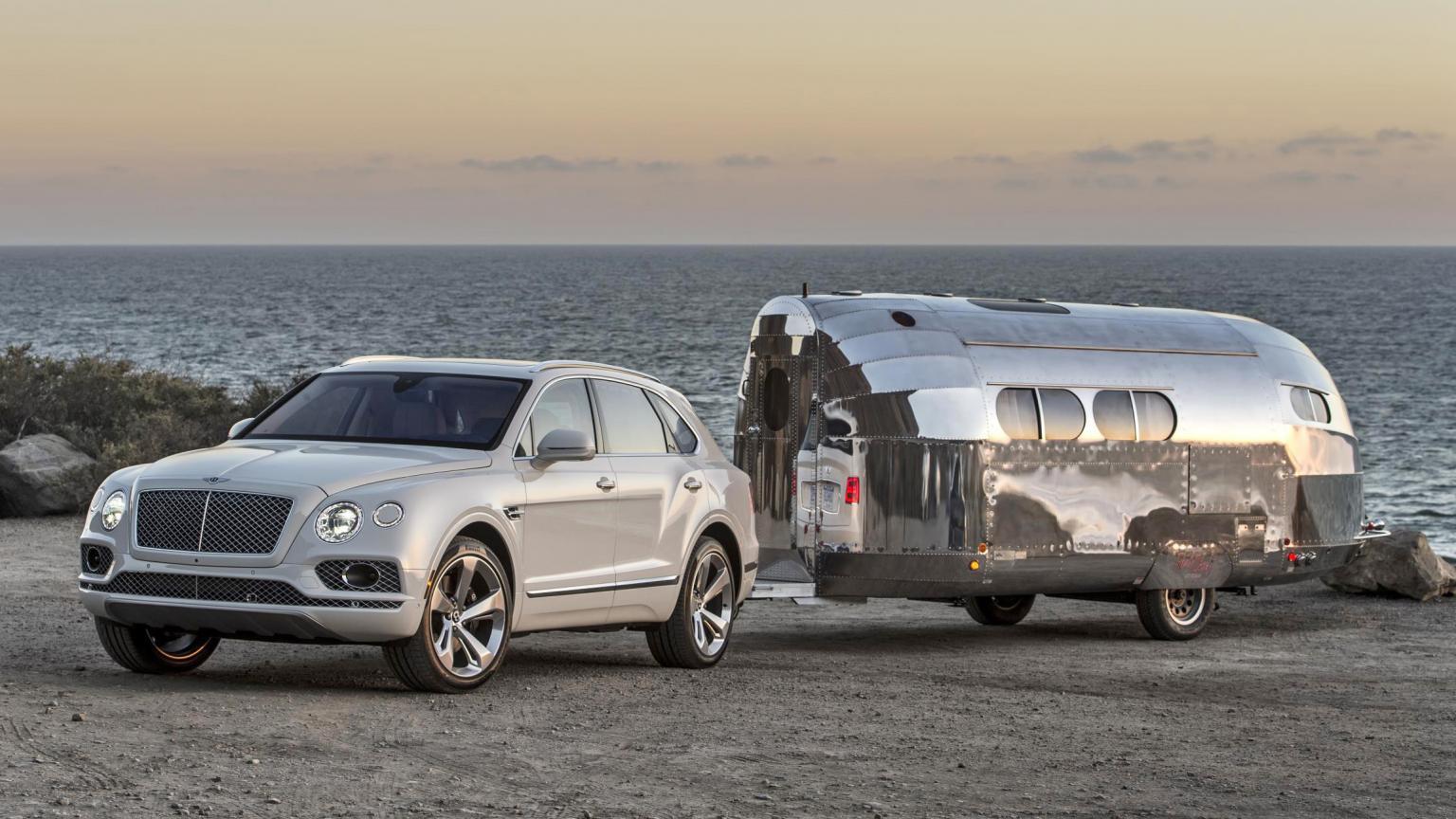 Deze Bentley met caravan is soort van cool - TopGear