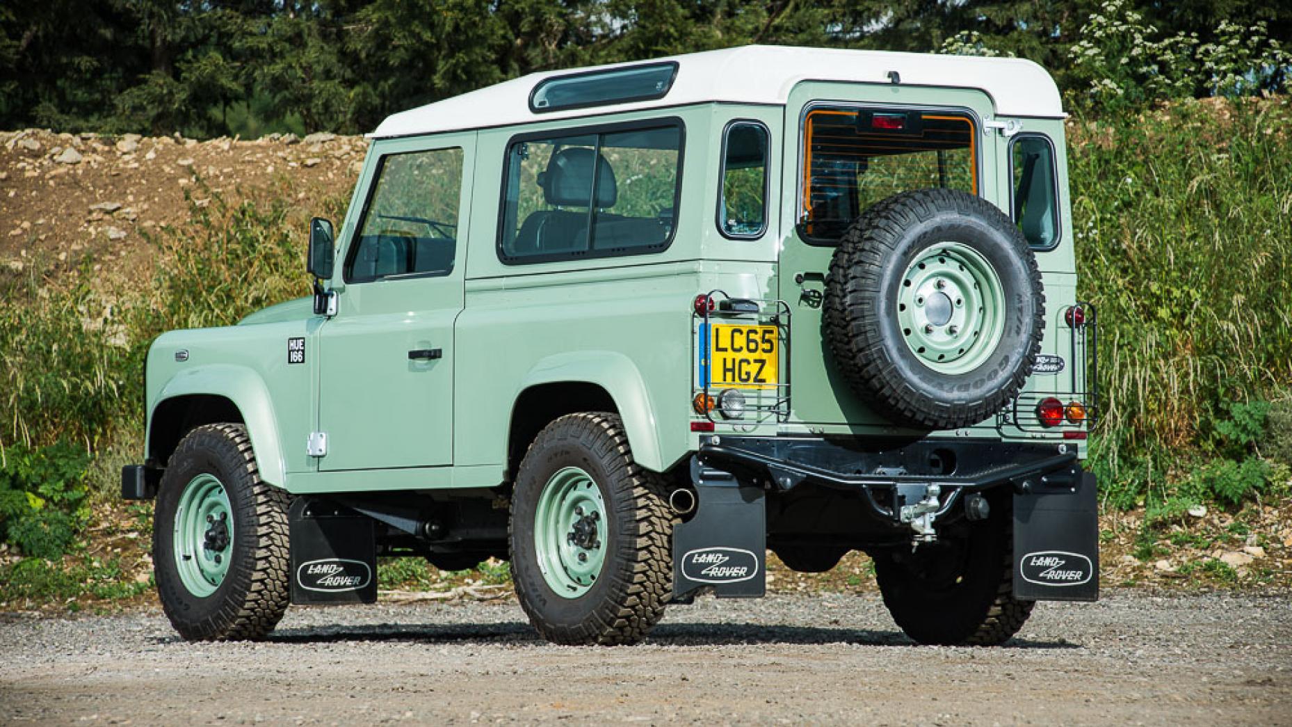 Land Rover Defender Heritage Edition is te koop - TopGear Nederland