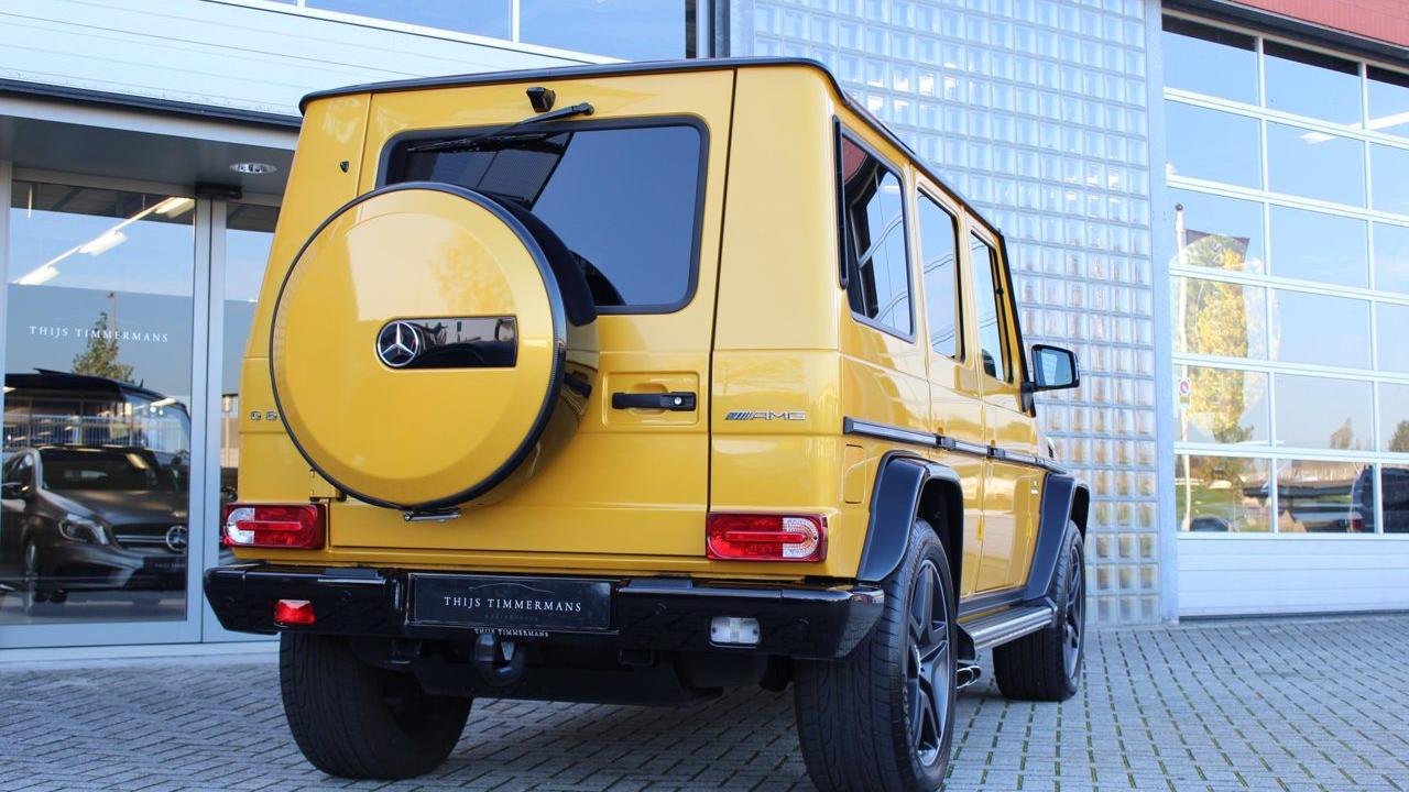AMG-trio in de kleur Solarbeam Yellow te koop - TopGear