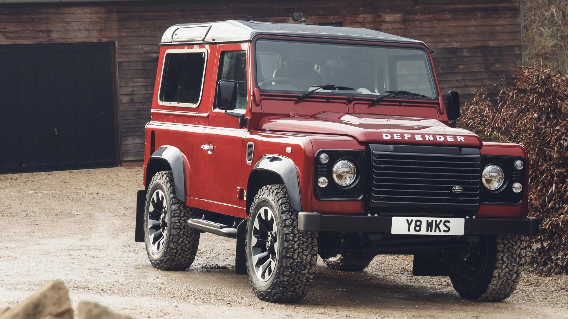 Land Rover Defender Works V8 met 405 pk - TopGear