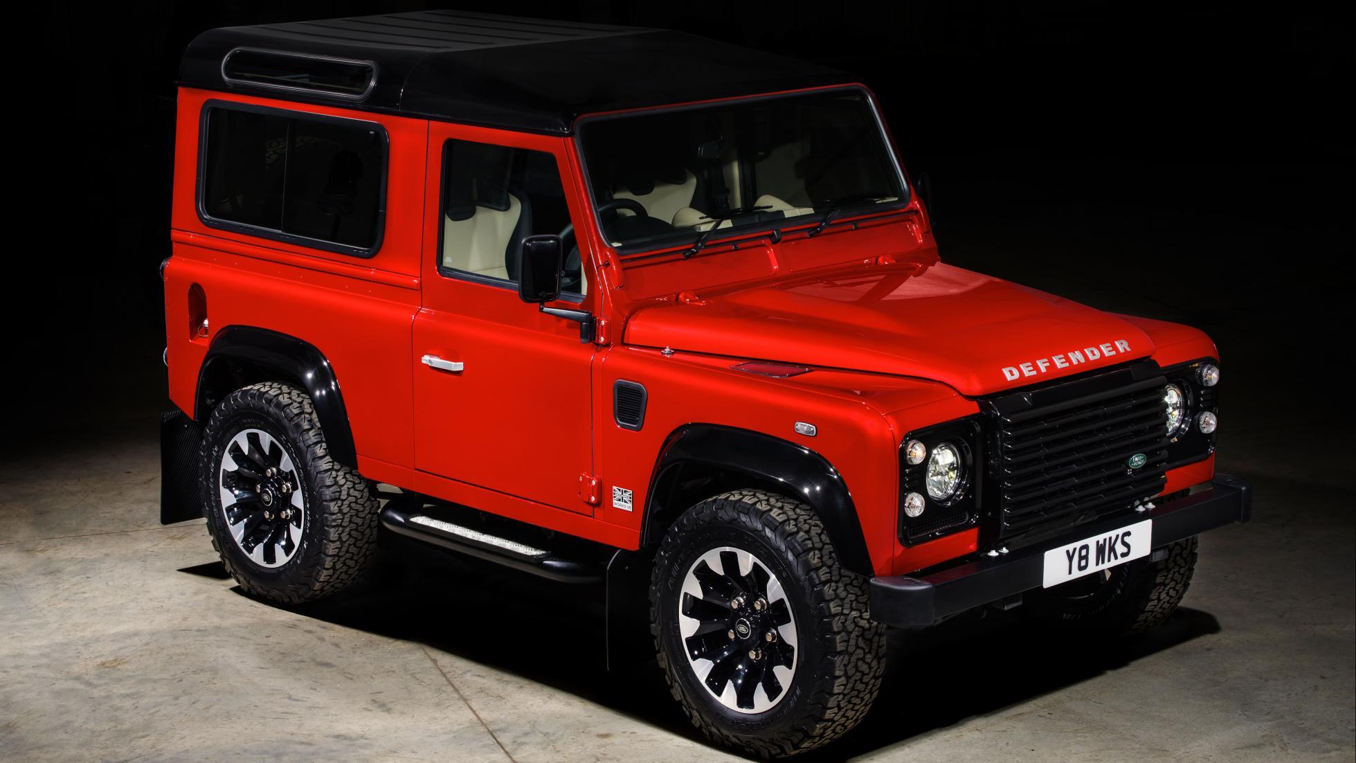 Land Rover Defender Works V8 met 405 pk - TopGear