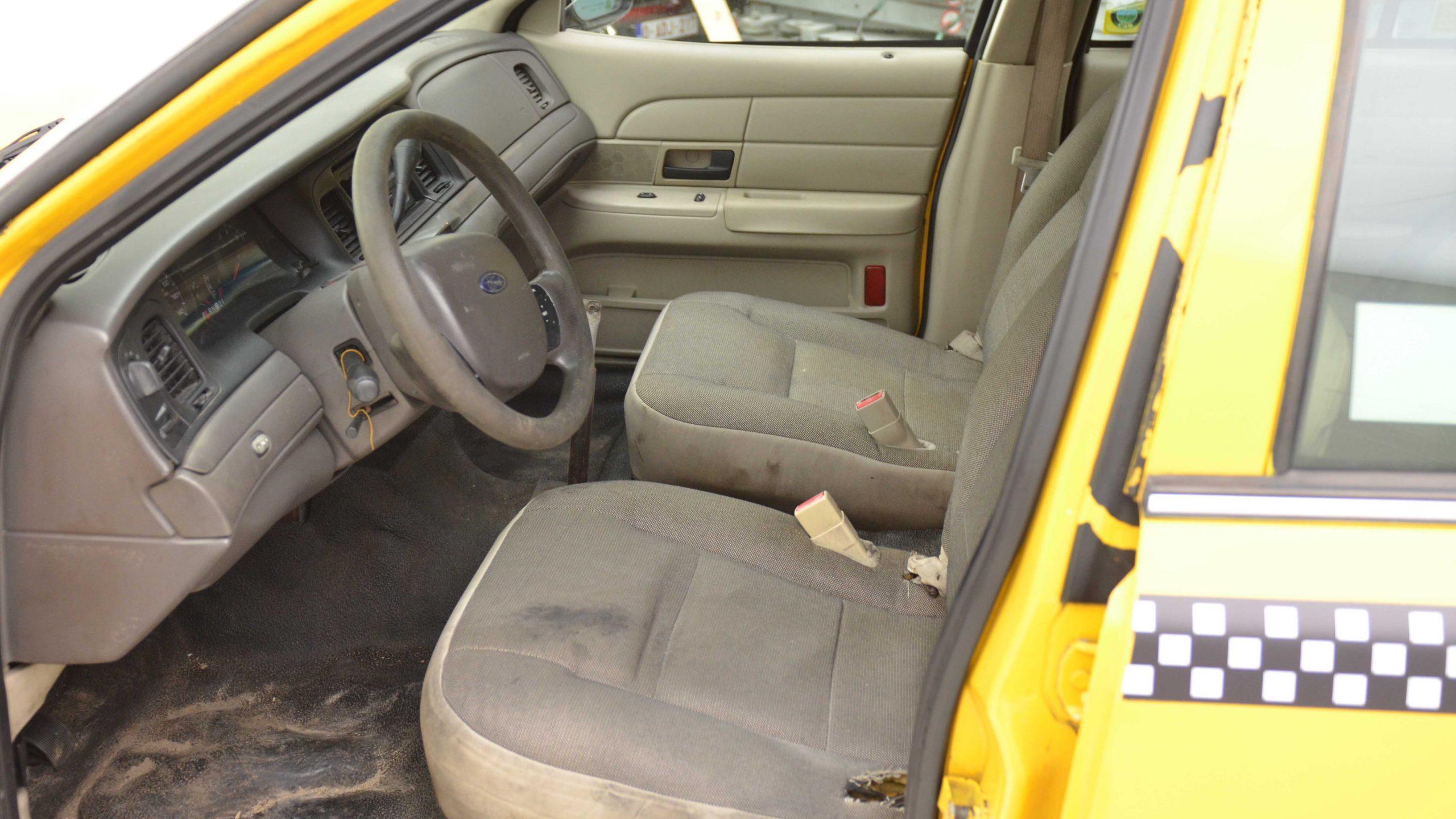 Deze Ford Crown Victoria-taxi kan van jou zijn - TopGear