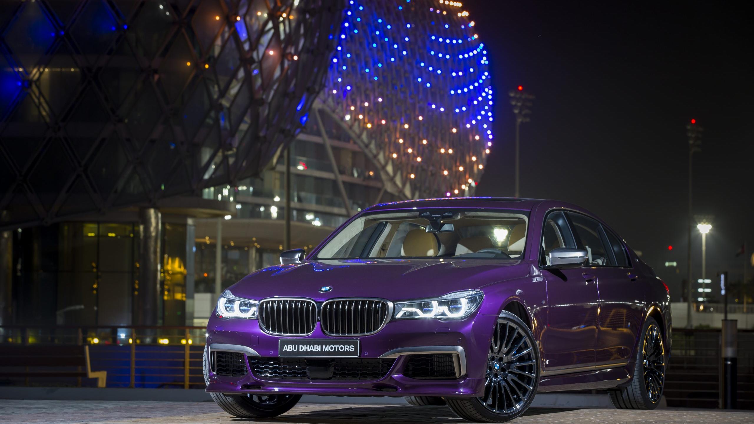 BMW M760Li Individual-kleurenfestijn in Abu Dhabi - TopGear Nederland