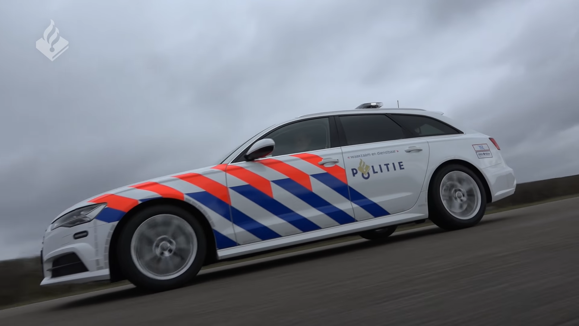 Audi A6 van de Politie VS de ramkraak-RS'en - TopGear Nederland